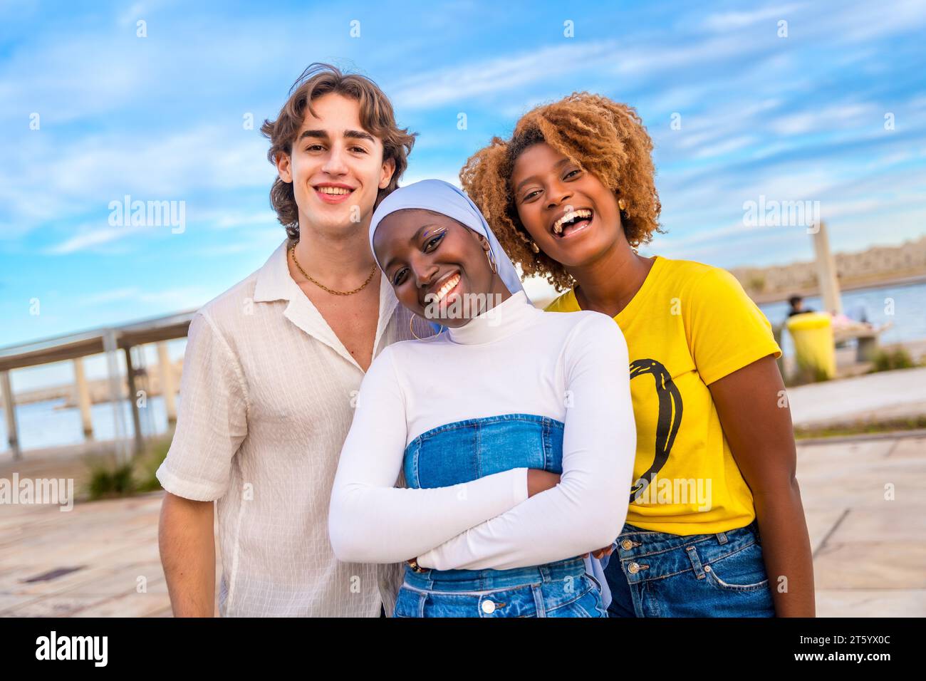 21 different friends hi-res stock photography and images - Alamy