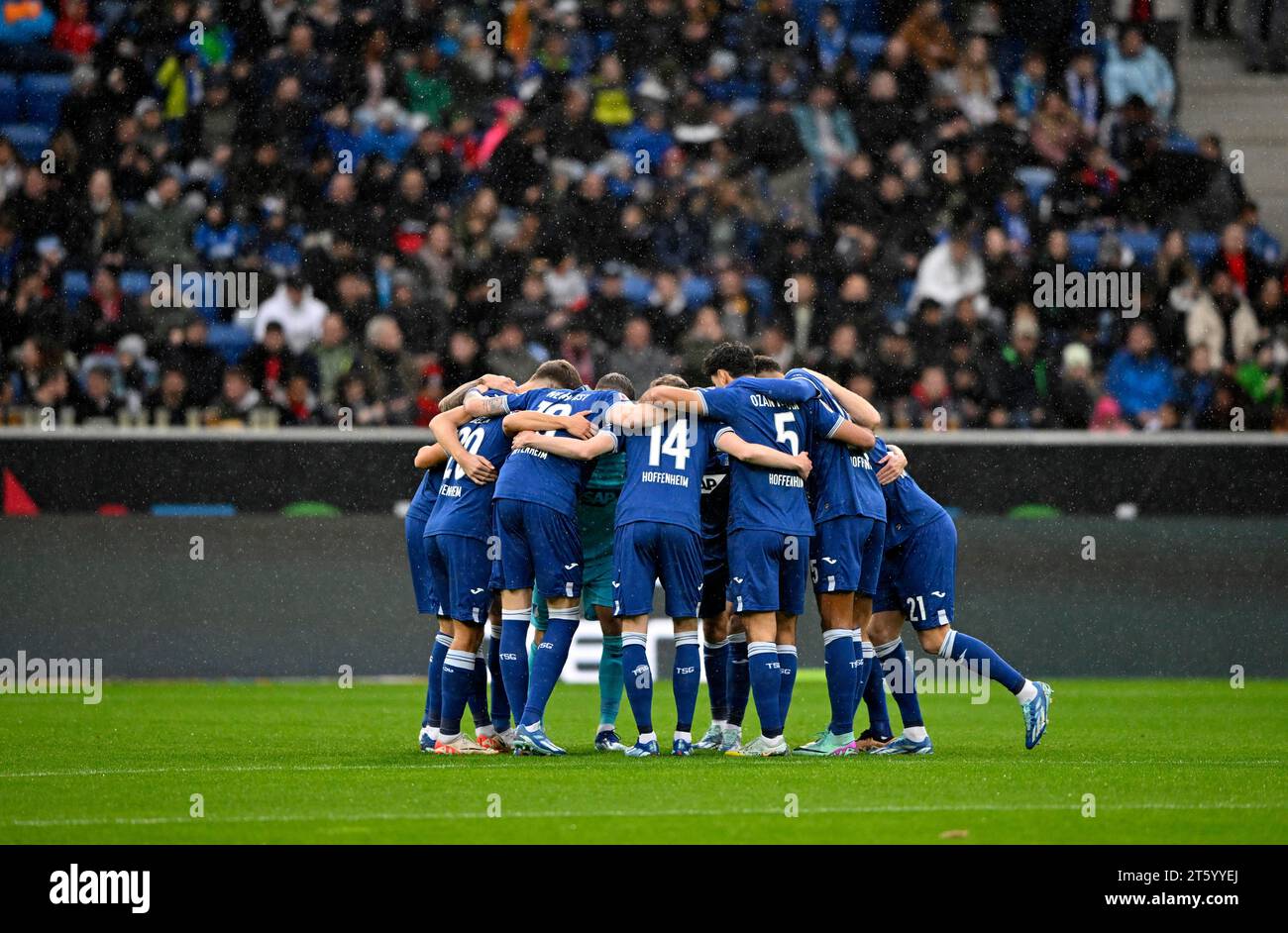 Team building, team circle, TSG 1899 Hoffenheim, PreZero Arena ...