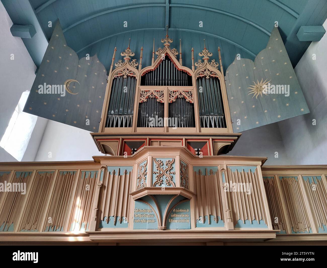 Old pipe organ hi-res stock photography and images - Alamy
