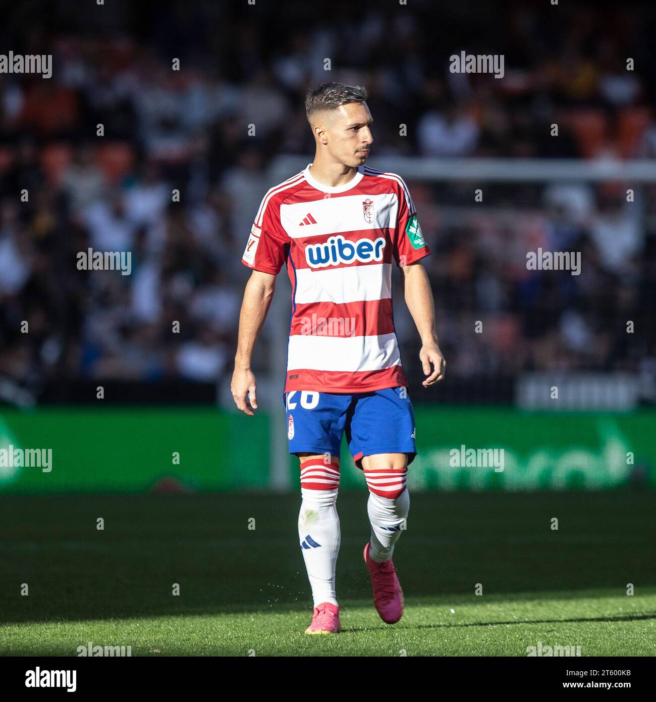 Bryan zaragoza hi-res stock photography and images - Alamy