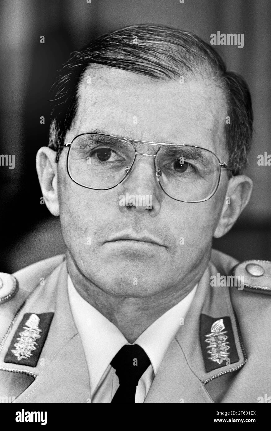 Bundeswehr inspector general Black and White Stock Photos & Images - Alamy