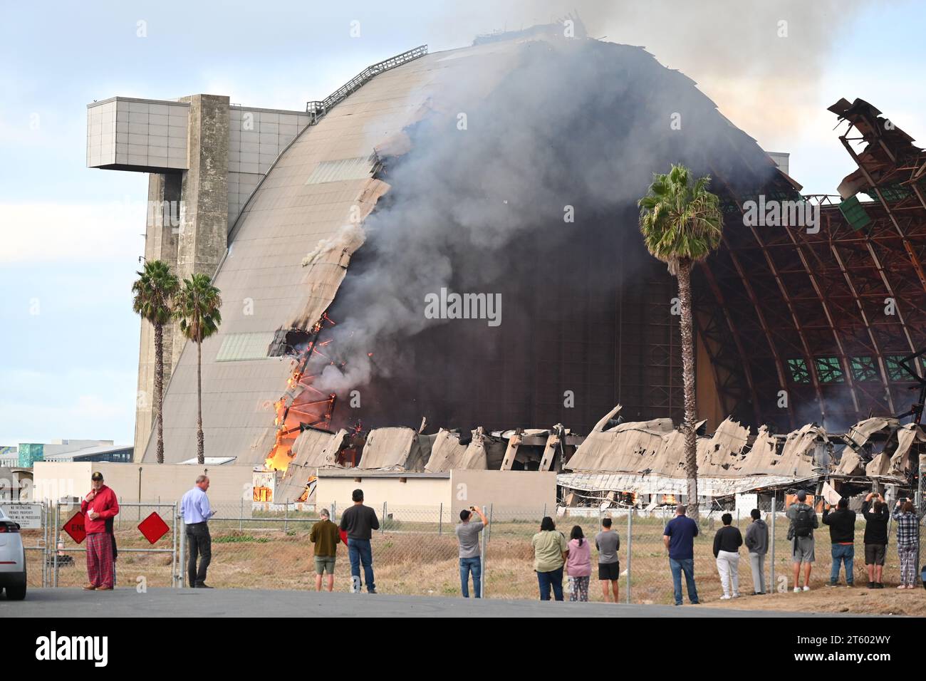 TUSTIN, CALIFORNIA - 7 NOV 2023: Crowd gathers to watch the MCAS Tustin ...