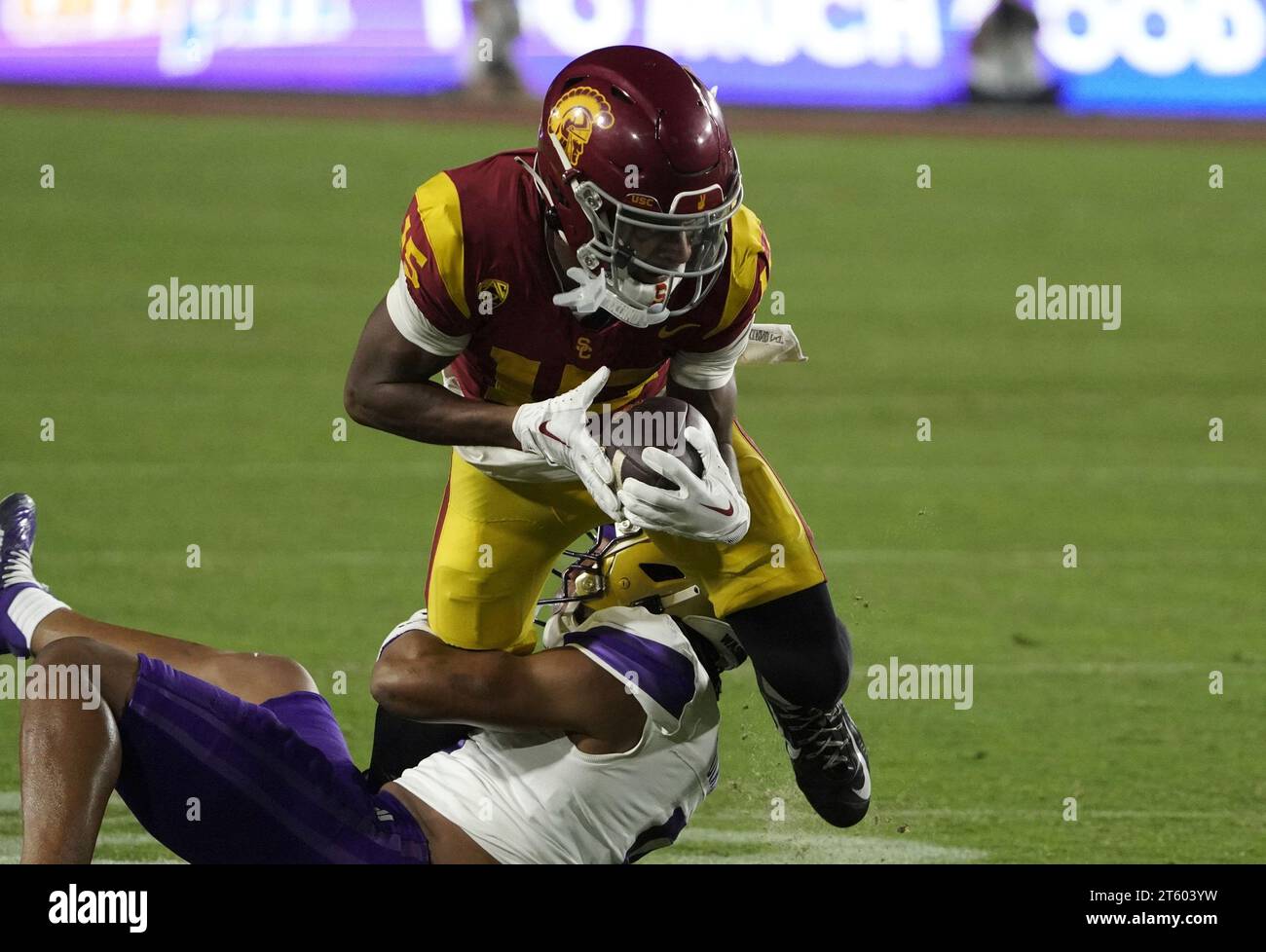 USC Trojans wide receiver Dorian Singer (15) makes a play with the ...