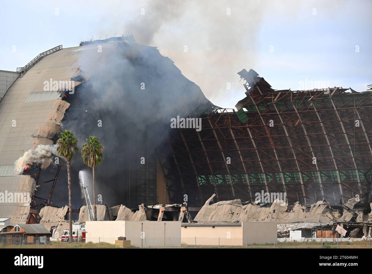TUSTIN, CALIFORNIA - 7 NOV 2023: The MCAS Tustin Blimp Hangar on fire ...