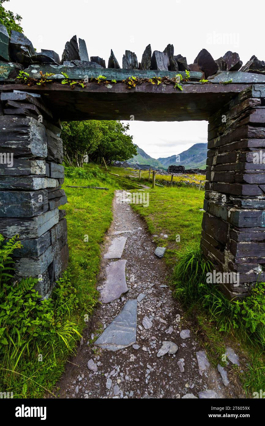 Slate gate or door framing Path in from Dinorwic slate quarry in ...