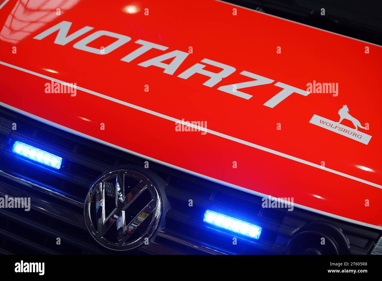 Symbol/- Themenbilder: Feuerwehr, Rettungsdienst, Polizei, Blaulicht ...