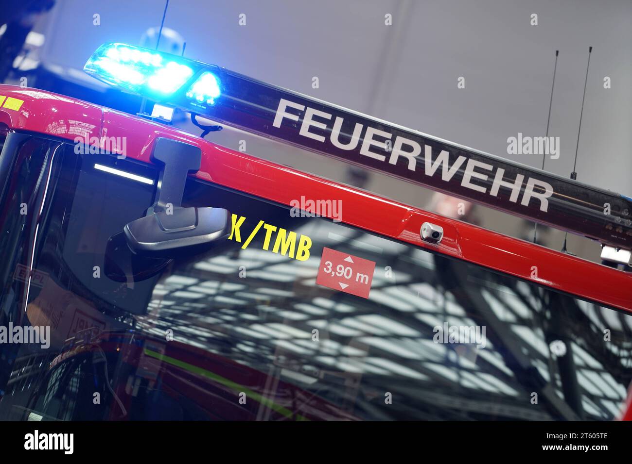 Symbol/- Themenbilder: Feuerwehr, Rettungsdienst, Polizei, Blaulicht ...