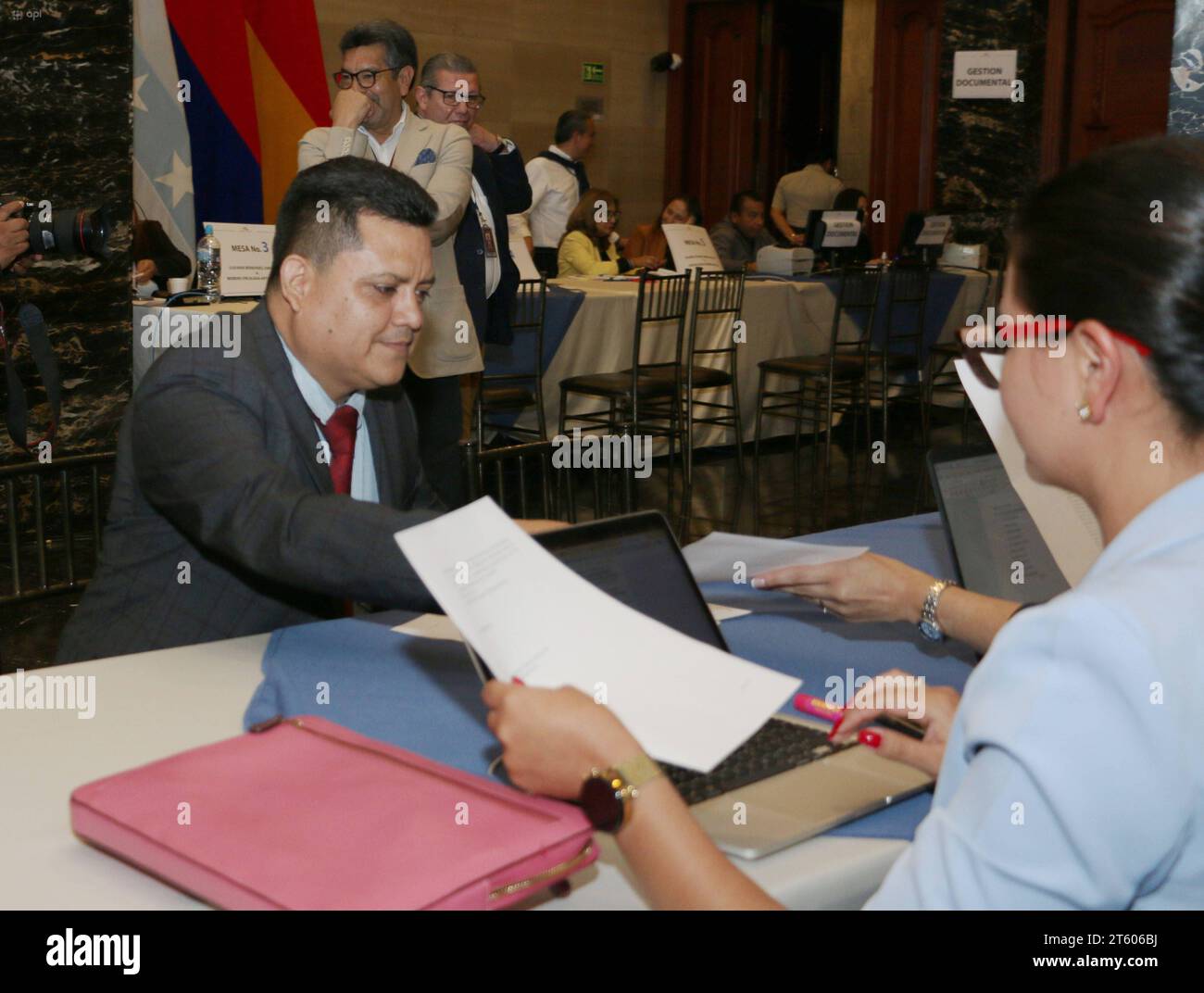 REGISTRO ASAMBLEISTAS SEGURIDAD ASAMBLEA NACIONAL Quito, martes 7 de ...