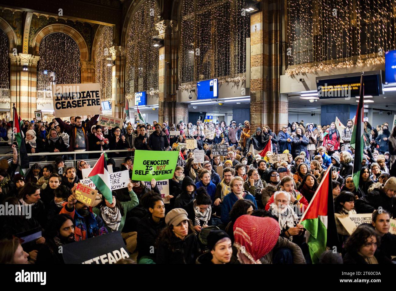 AMSTERDAM - Protesters are holding a sit-in in the central hall of ...