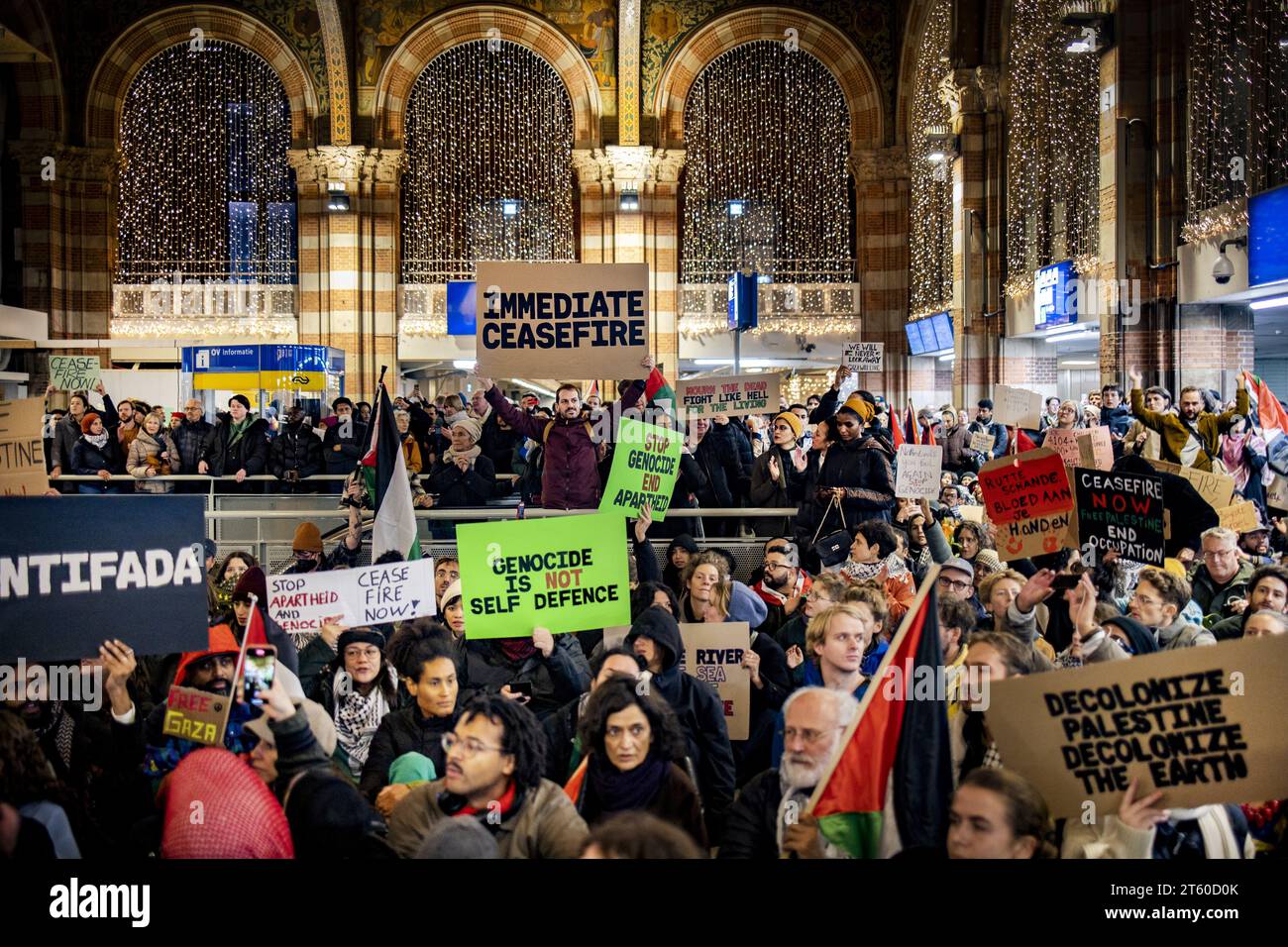 Amsterdam protest en masse hi-res stock photography and images - Alamy