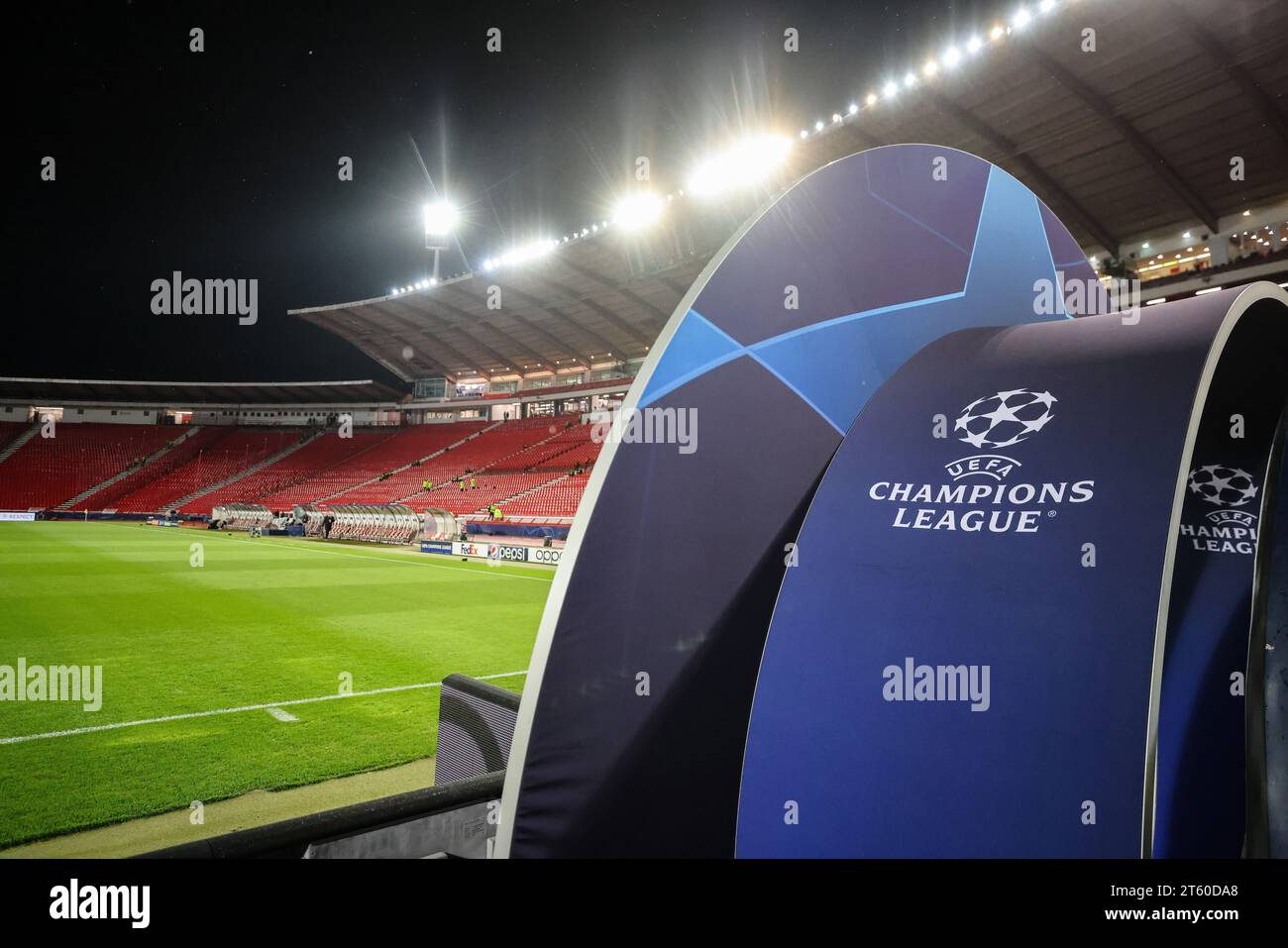 Stadium tunnel champions league hi-res stock photography and images - Alamy