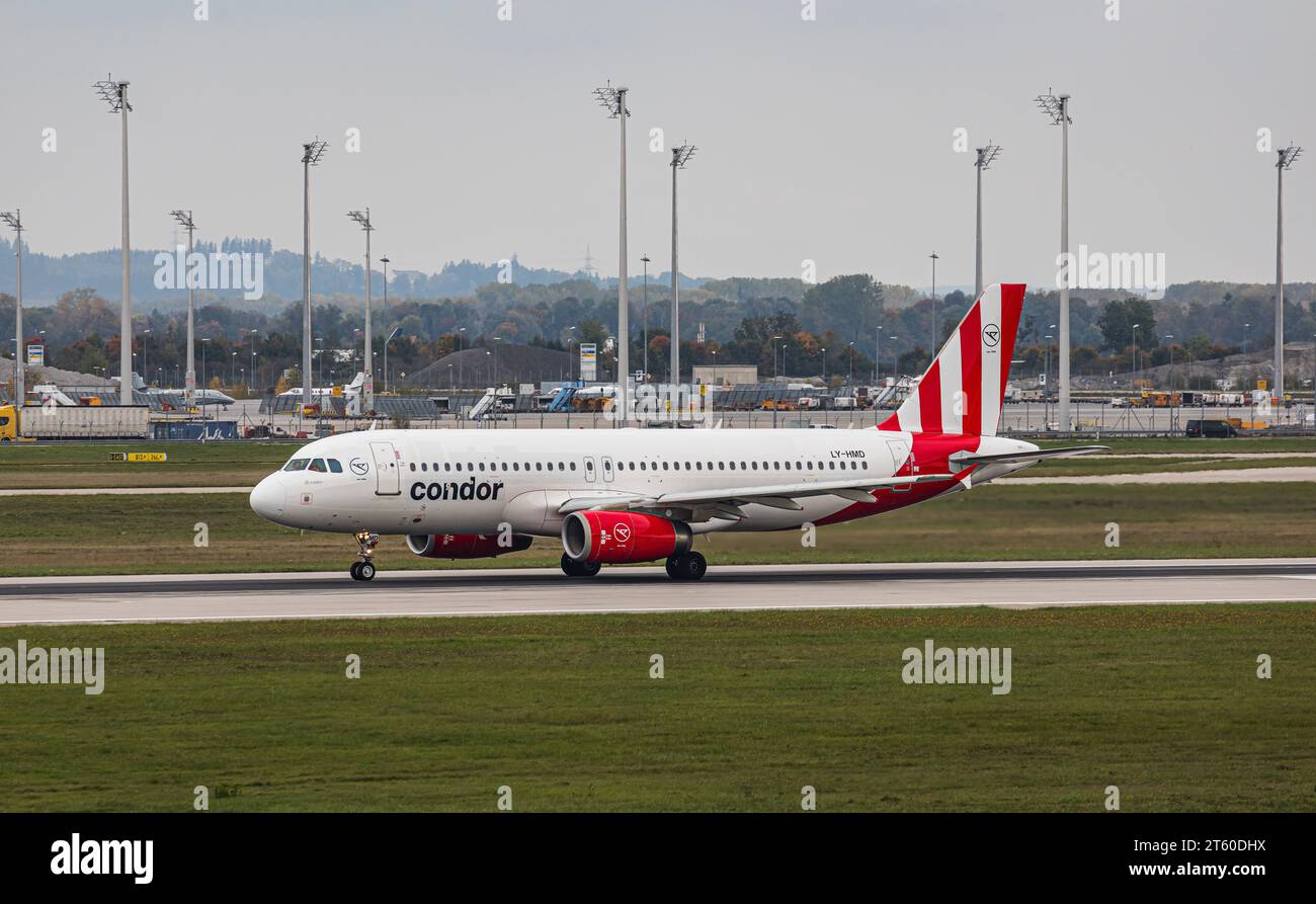 Condor Ein Airbus A320-233 in der Bemalung der deutschen ...