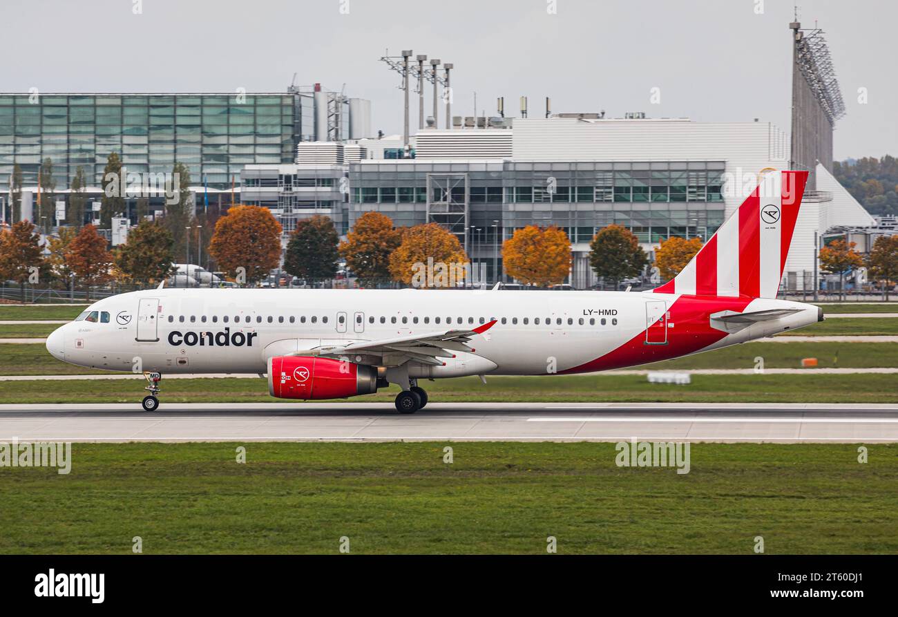 Condor Ein Airbus A320-233 in der Bemalung der deutschen ...
