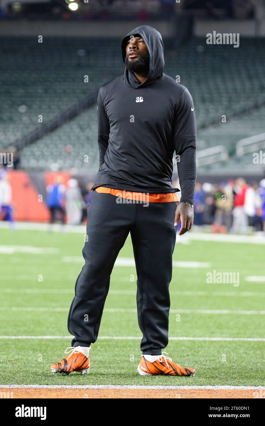 Cincinnati Bengals linebacker Germaine Pratt (57) warms up before an ...
