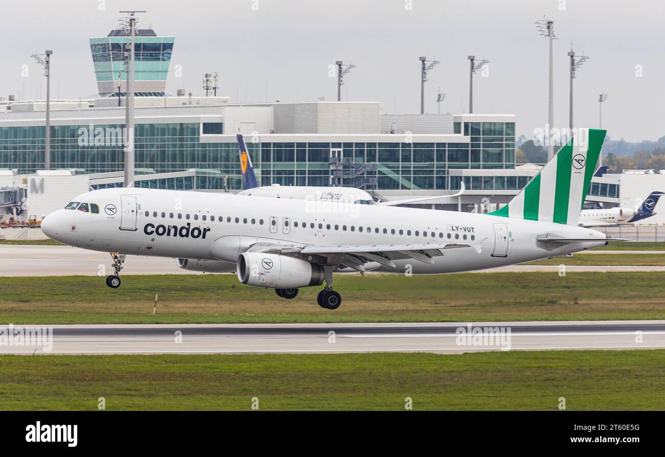Condor Ein Airbus A320-232 in der Bemalung der deutschen ...