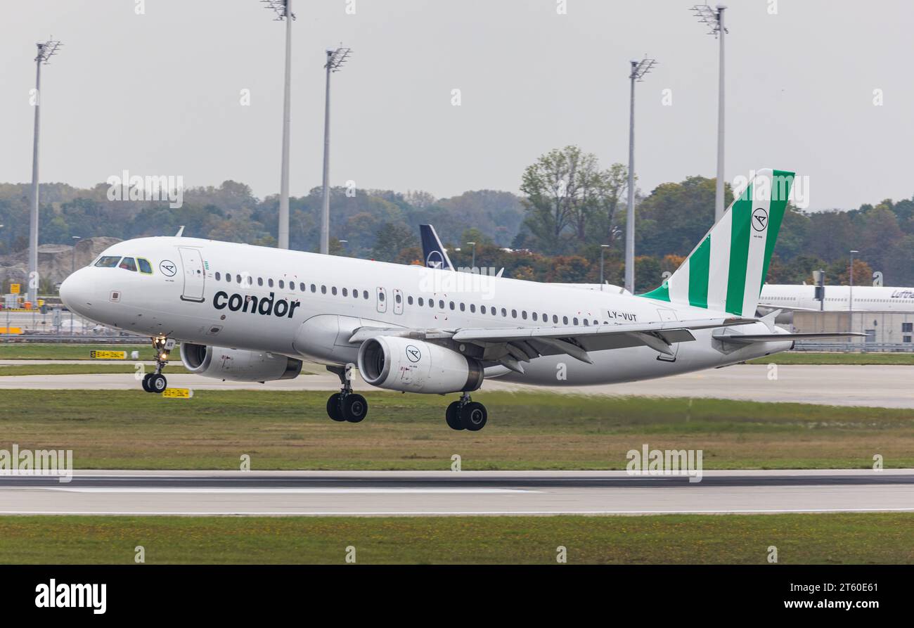 Condor Ein Airbus A320-232 in der Bemalung der deutschen ...