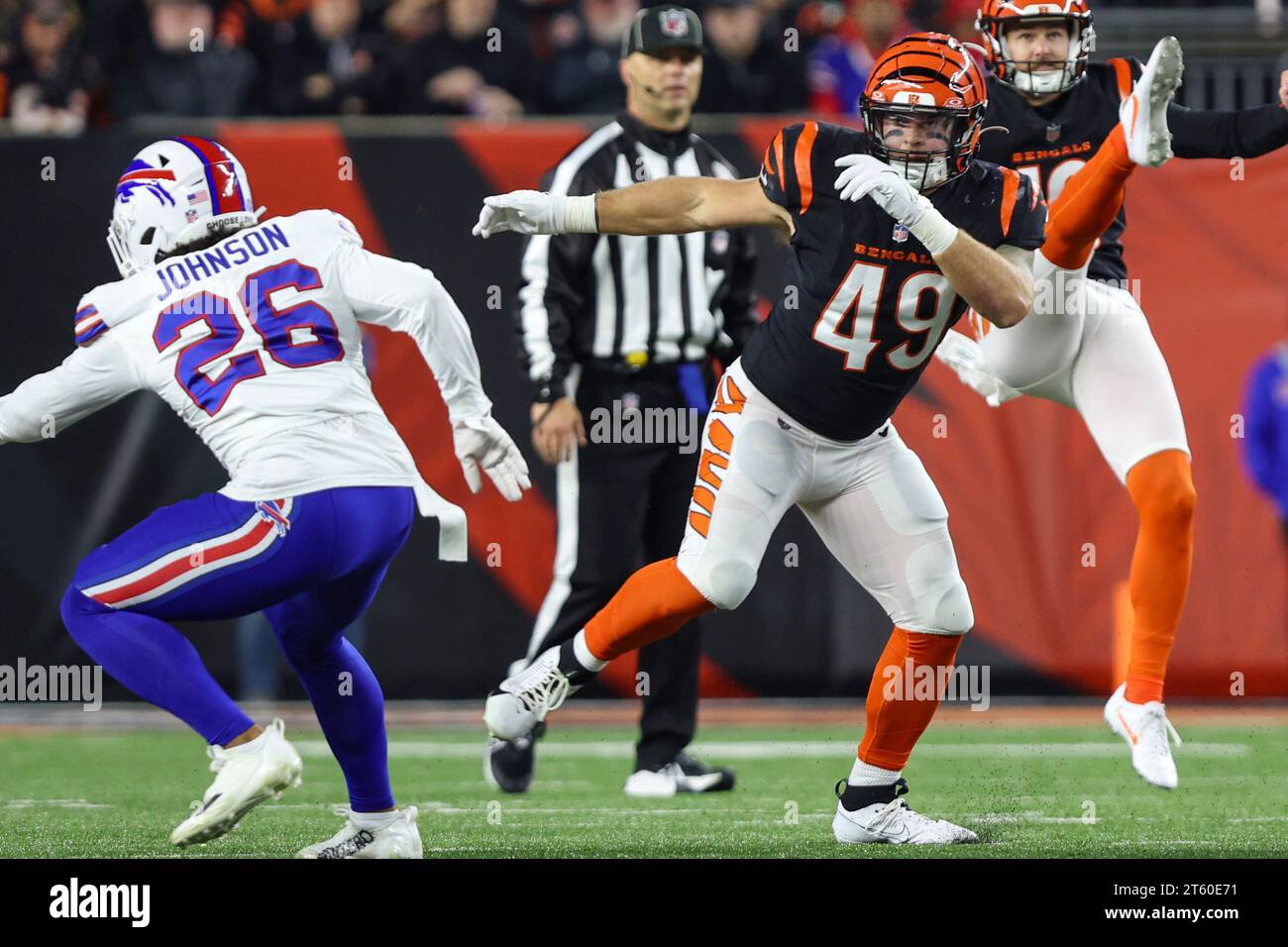 Cincinnati Bengals linebacker Joe Bachie (49) in action during an NFL ...