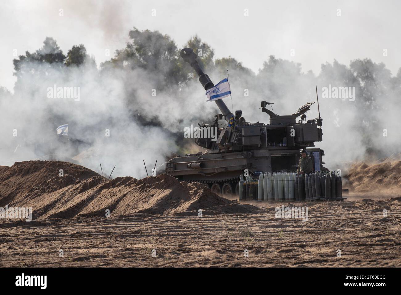 Southern Israel, Israel. 07th Nov, 2023. An Israeli 155mm self ...