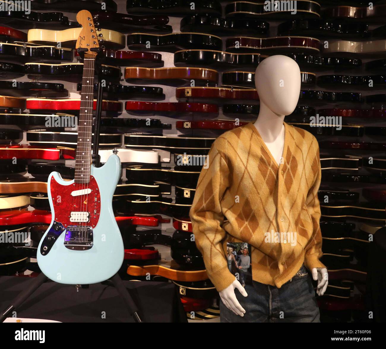 New York, New York, USA. 6th Nov, 2023. Nirvana Kurt Cobain stage ...