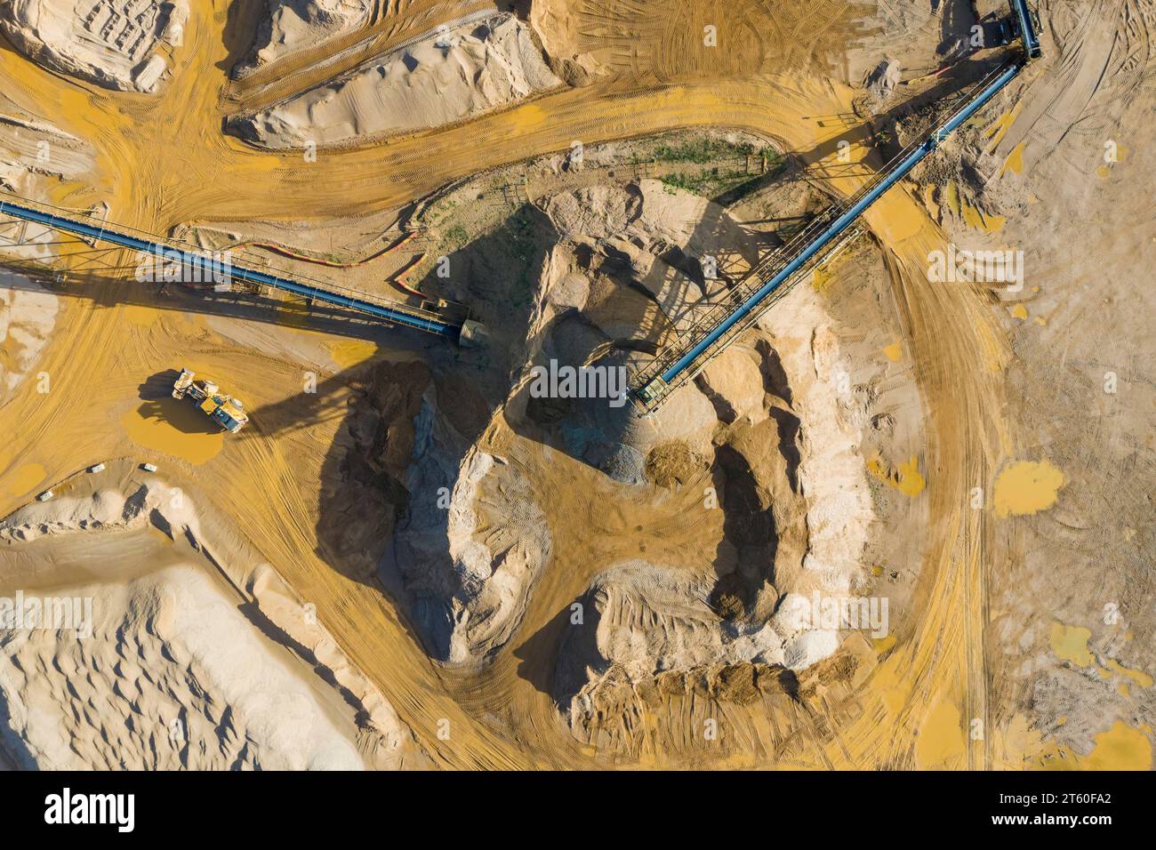 Materials depot, sand and gravel Stock Photo - Alamy