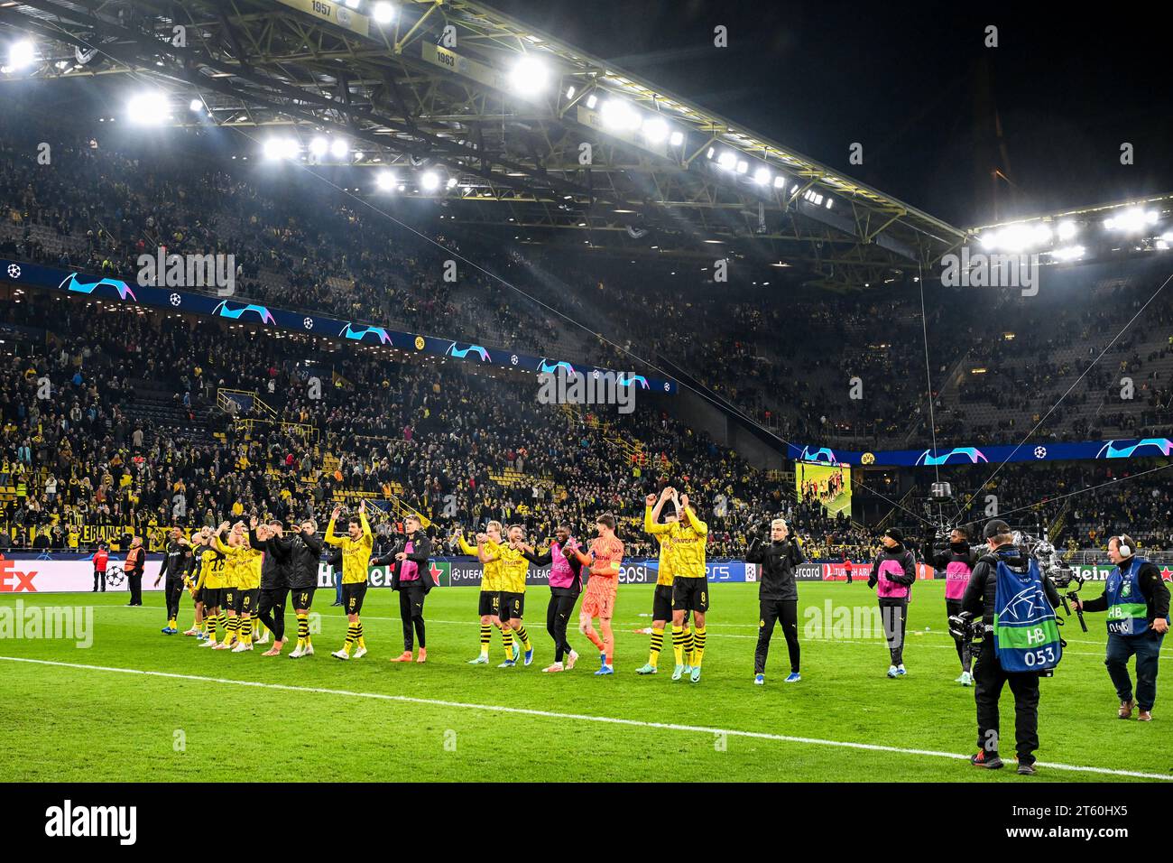 DORTMUND - Borussia Dortmund players celebrate the victory during the ...