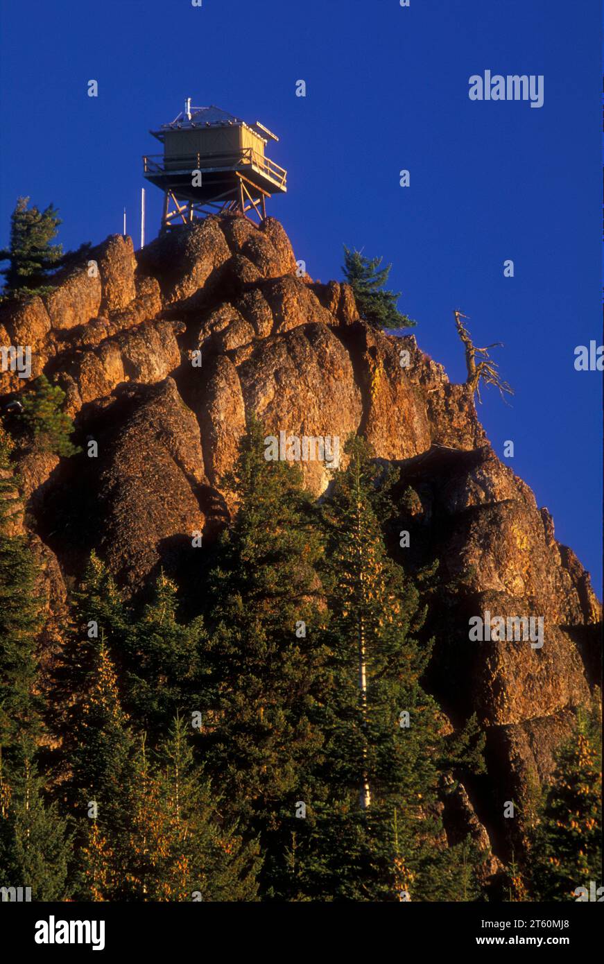 Fire lookout tower red top hi-res stock photography and images - Alamy