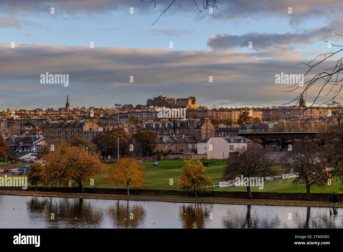 Edinburgh. Scotland, UK. 7th Nov, 2023. Autumn colours looking ...