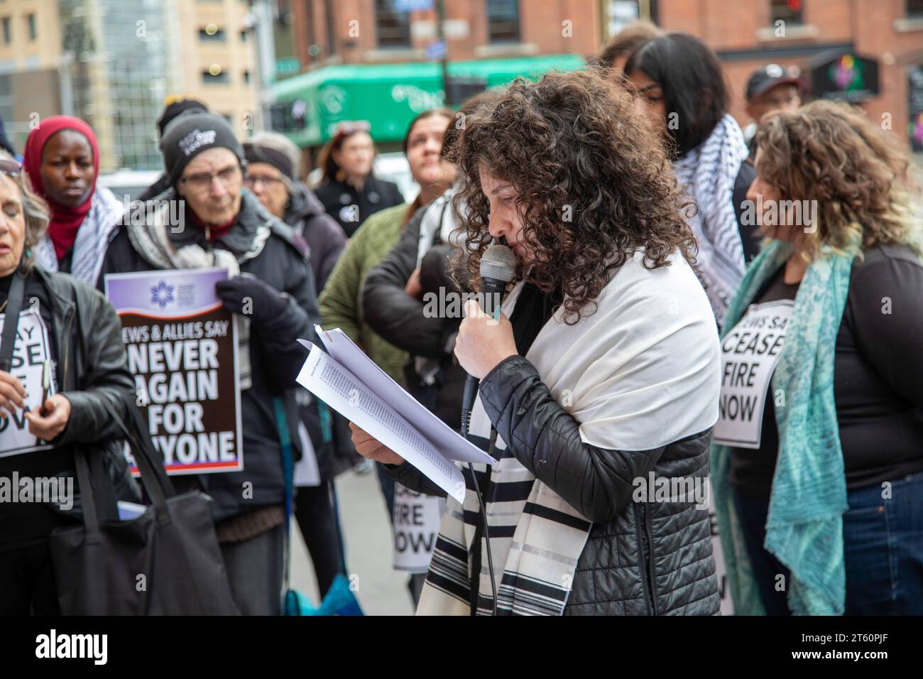 Children calling names hi-res stock photography and images - Alamy