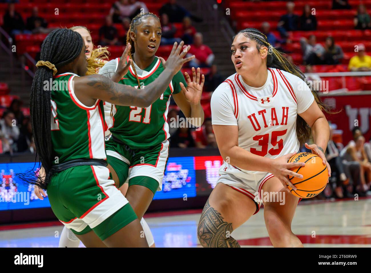 Utah forward Alissa Pili (35) is surrounded by Mississippi Valley ...
