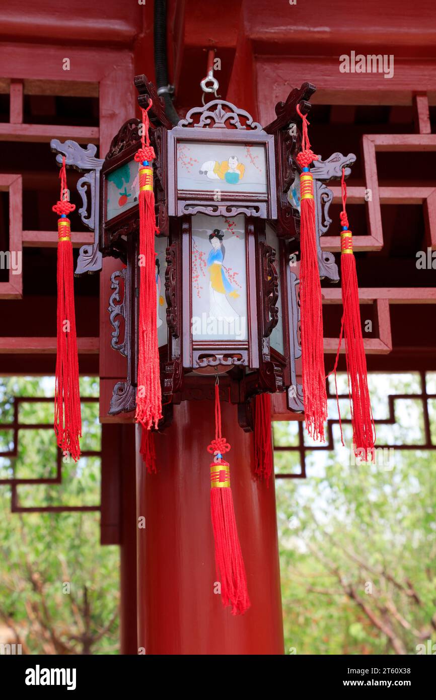 Chinese traditional style lanterns Stock Photo - Alamy