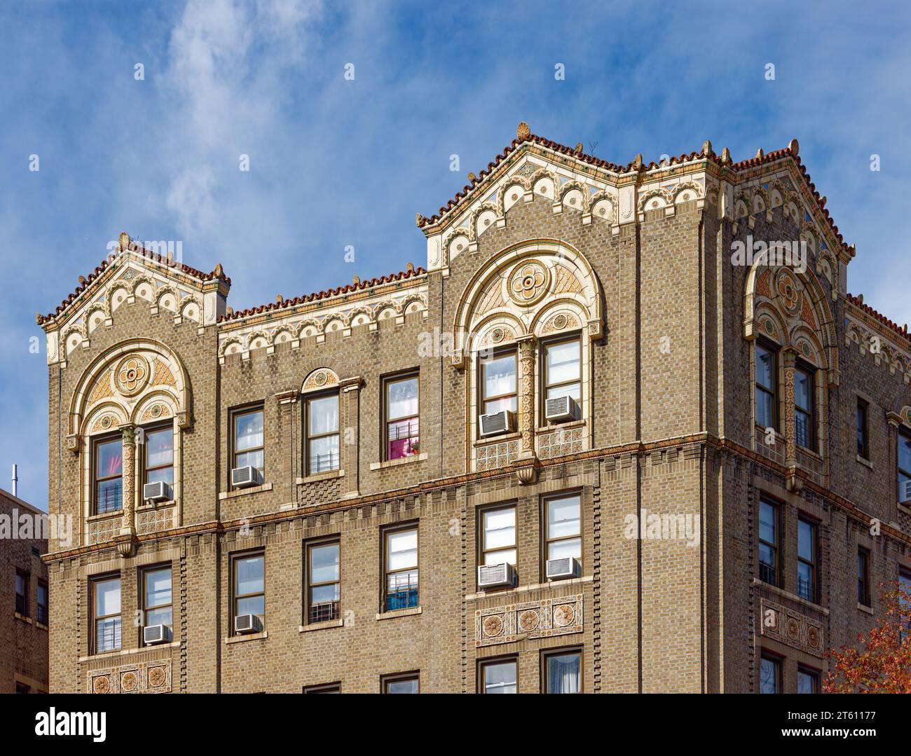 Bronx architecture hi-res stock photography and images - Alamy