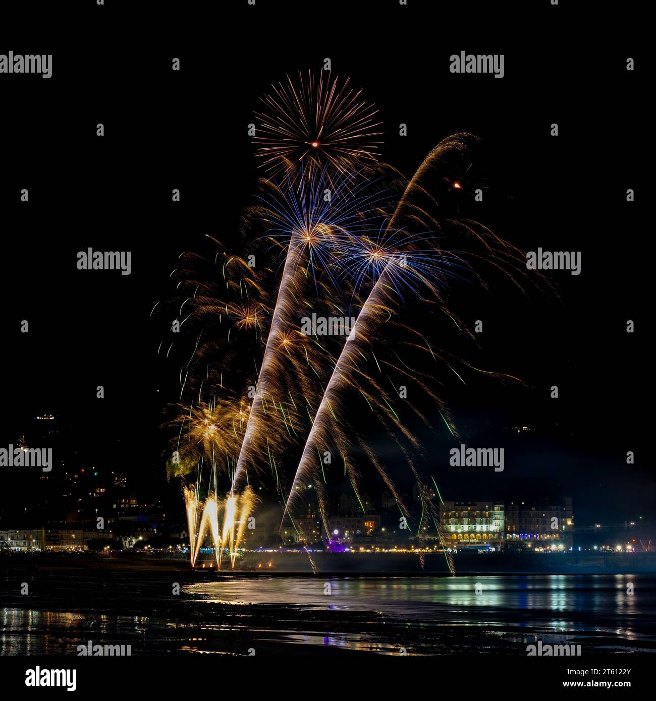 Spectacular pyrotechnic display hi-res stock photography and images - Alamy