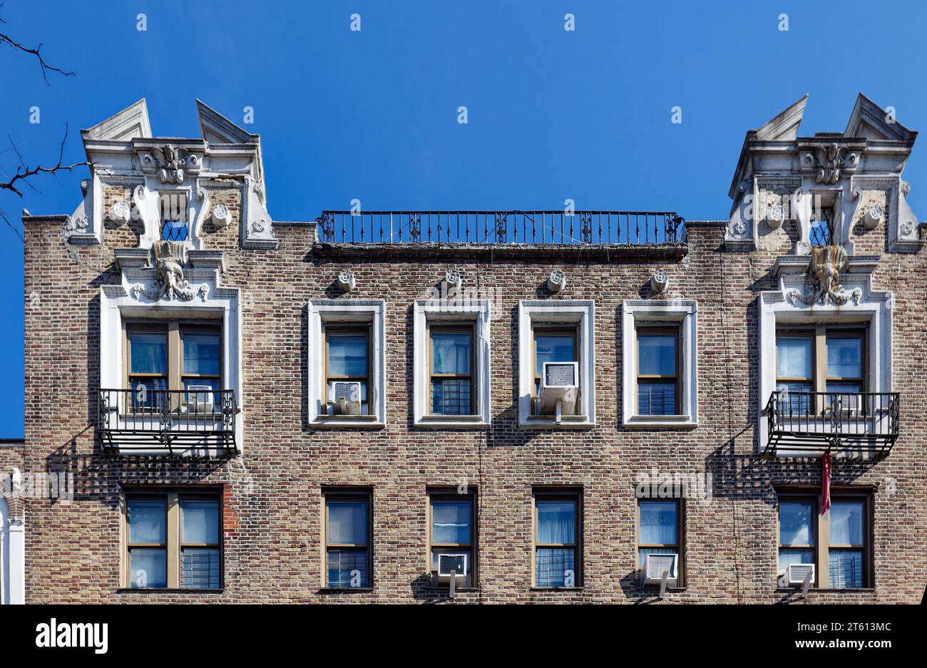 Park Lane Court is an Emery Roth-designed apartment building in the ...