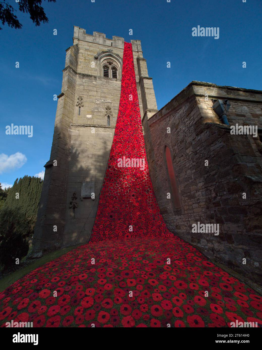 Wellesbourne, Warwickshire, UK. 6th Nov 2023. 8000 knitted poppies ...
