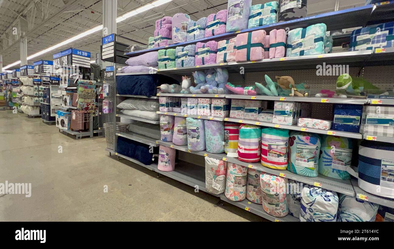 Walmart store display hi-res stock photography and images - Alamy