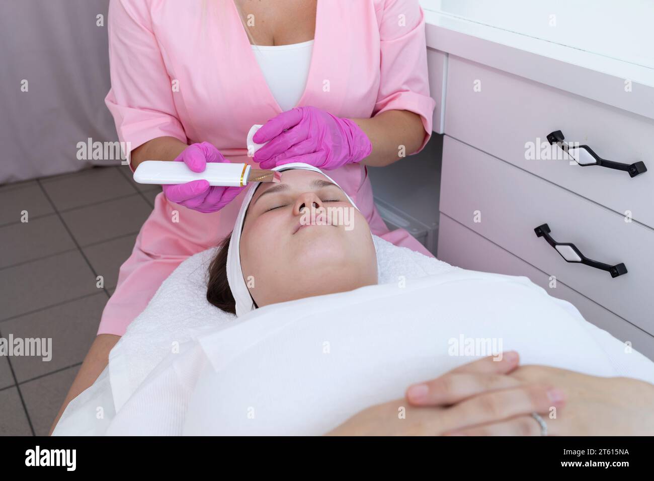 Facial Cleansing With Ultrasound Scrubber, Pore Cleaning Machine. Young ...