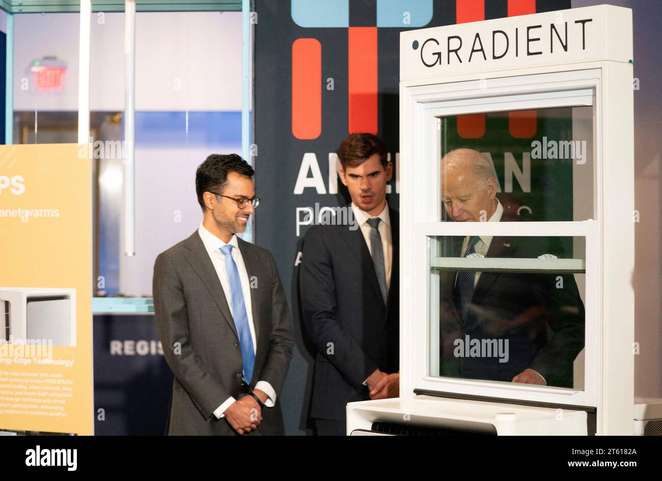 Washington, United States. 07th Nov, 2023. US President Joe Biden tours ...