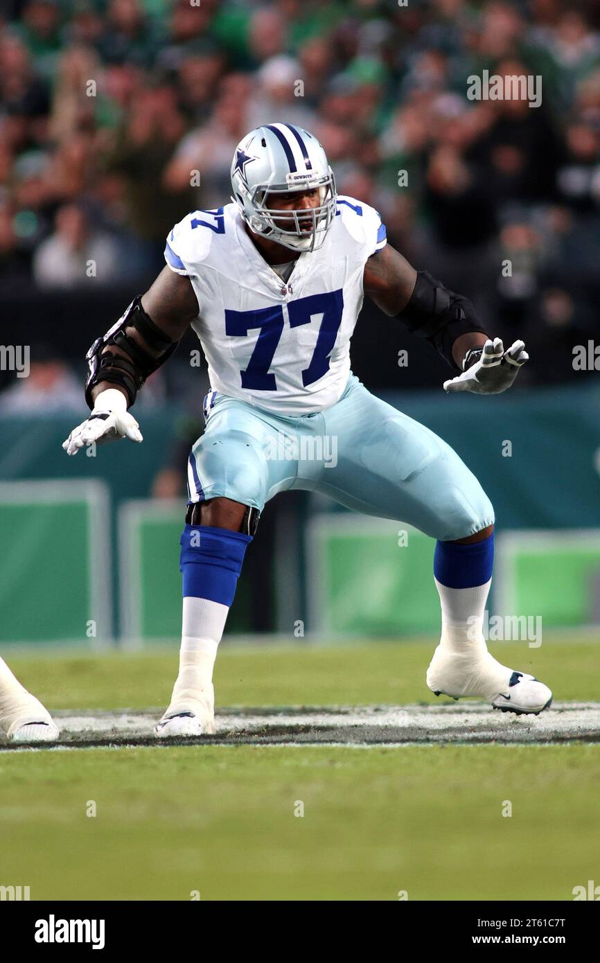 Dallas Cowboys offensive tackle Tyron Smith (77) blocks during an NFL ...
