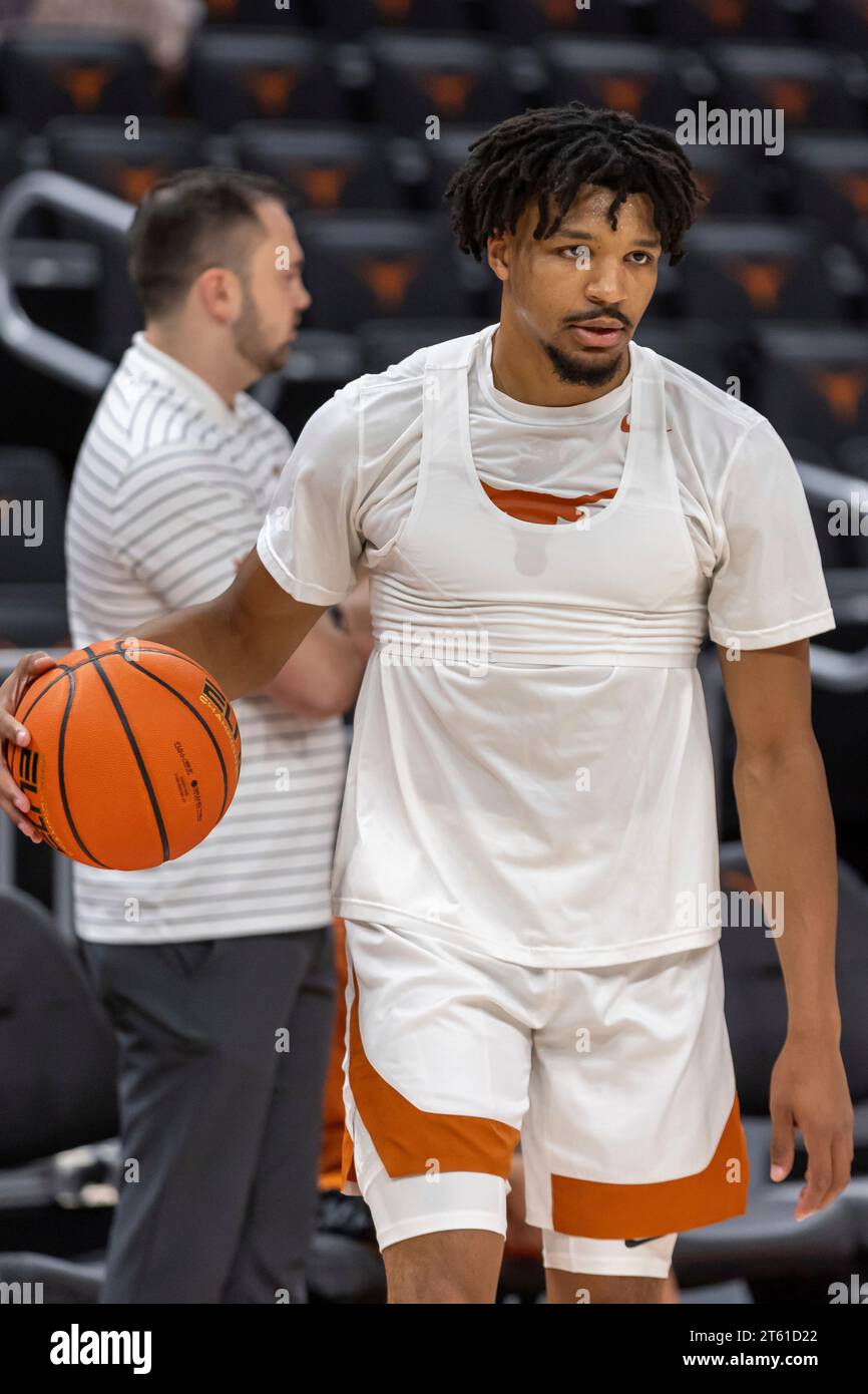 AUSTIN, TX - NOVEMBER 06: Texas Longhorns guard Ithiel Horton (9) on ...