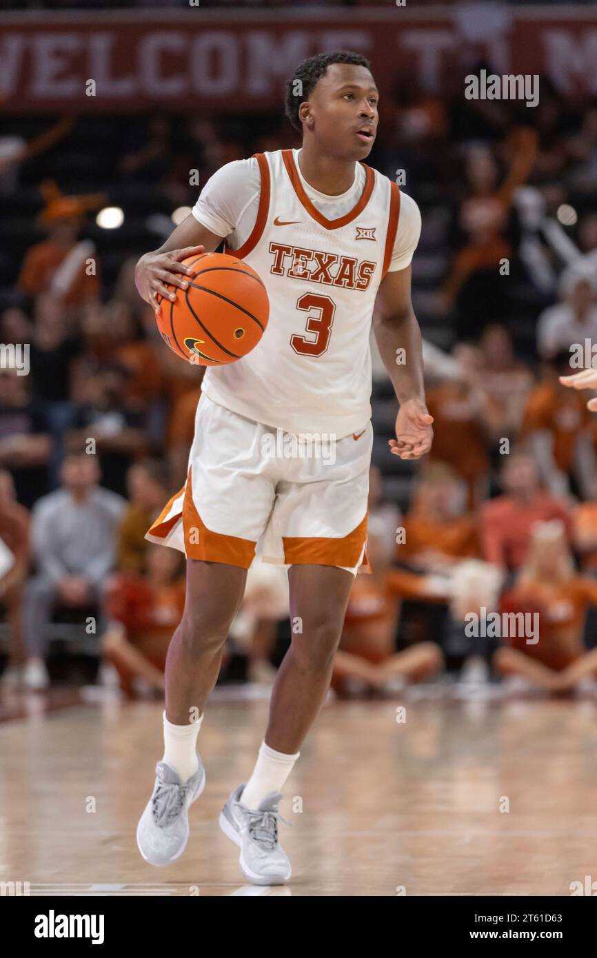 AUSTIN, TX - NOVEMBER 06: Texas Longhorns guard Max Abmas (3) brings ...