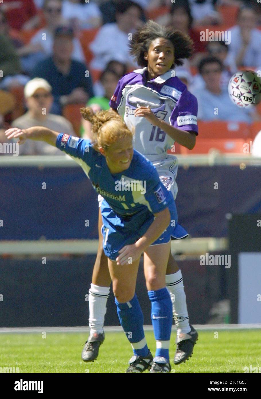 Inaugural WUSA game between the Washington Freedom and the Bay Area ...