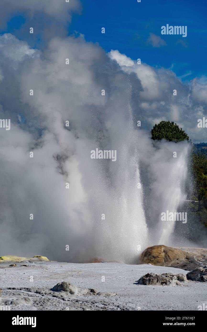 Jetting hi-res stock photography and images - Alamy