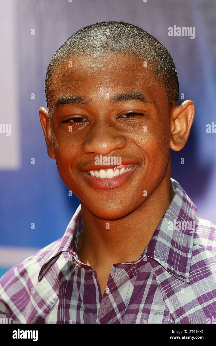 Justin Martin at the Los Angeles Premiere of Disneynature's "Earth ...