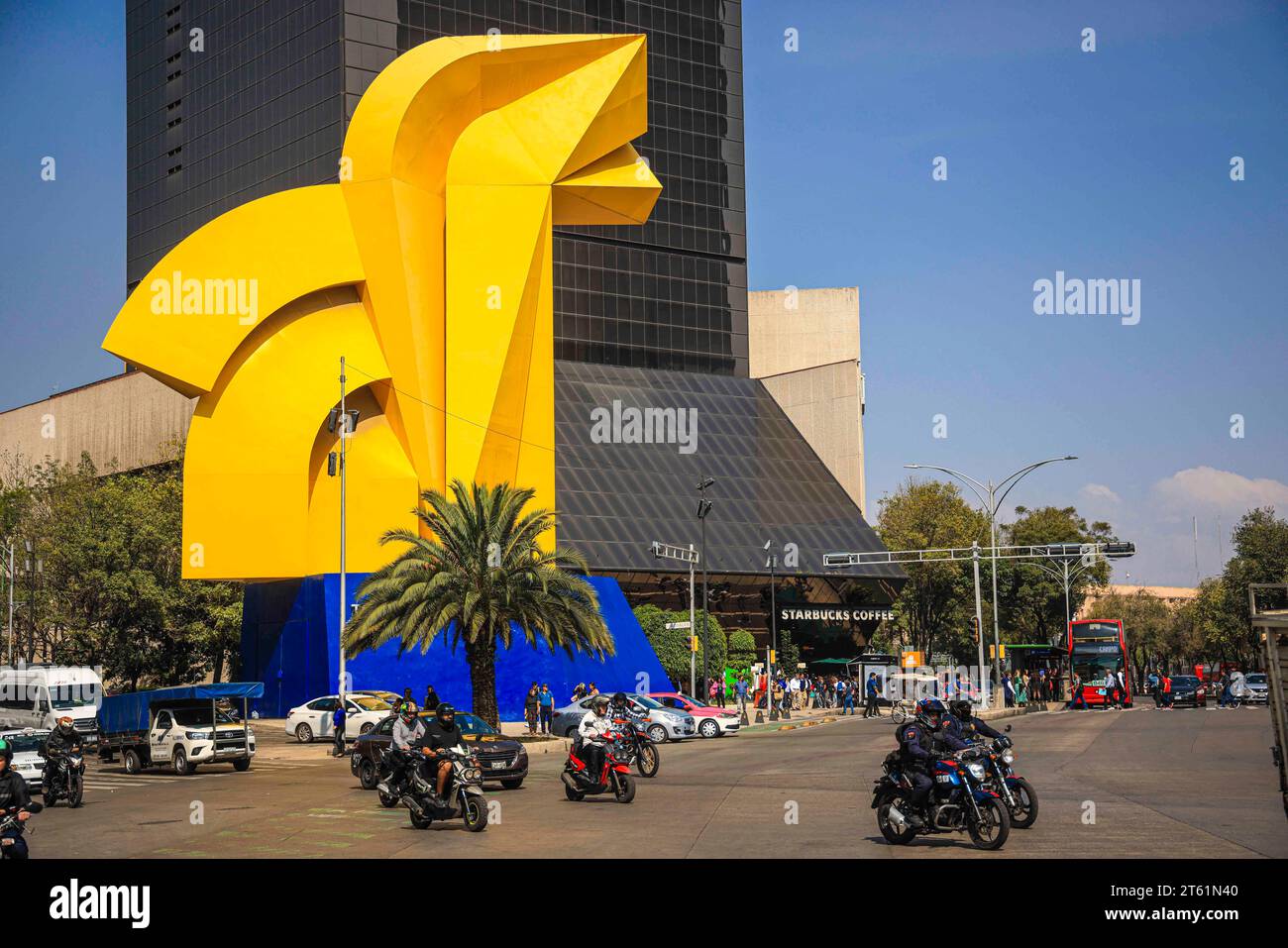 Statue El Caballito, yellow in color by sculptor Enrique Carbajal ...