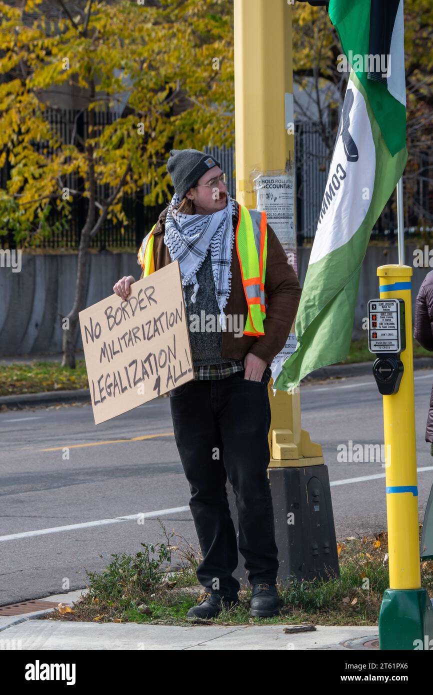 Minnesota border hi-res stock photography and images - Alamy