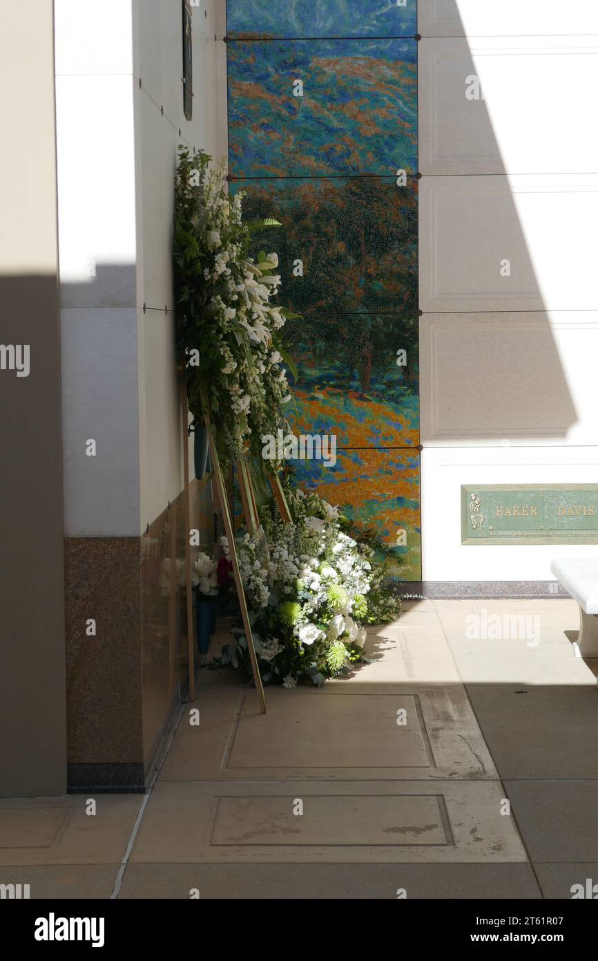 Los Angeles, California, USA 6th November 2023 Actor Matthew PerryÕs ...