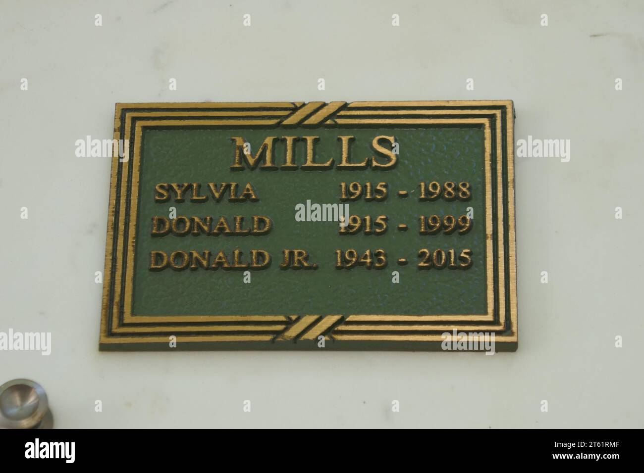 Donald mills hi-res stock photography and images - Alamy