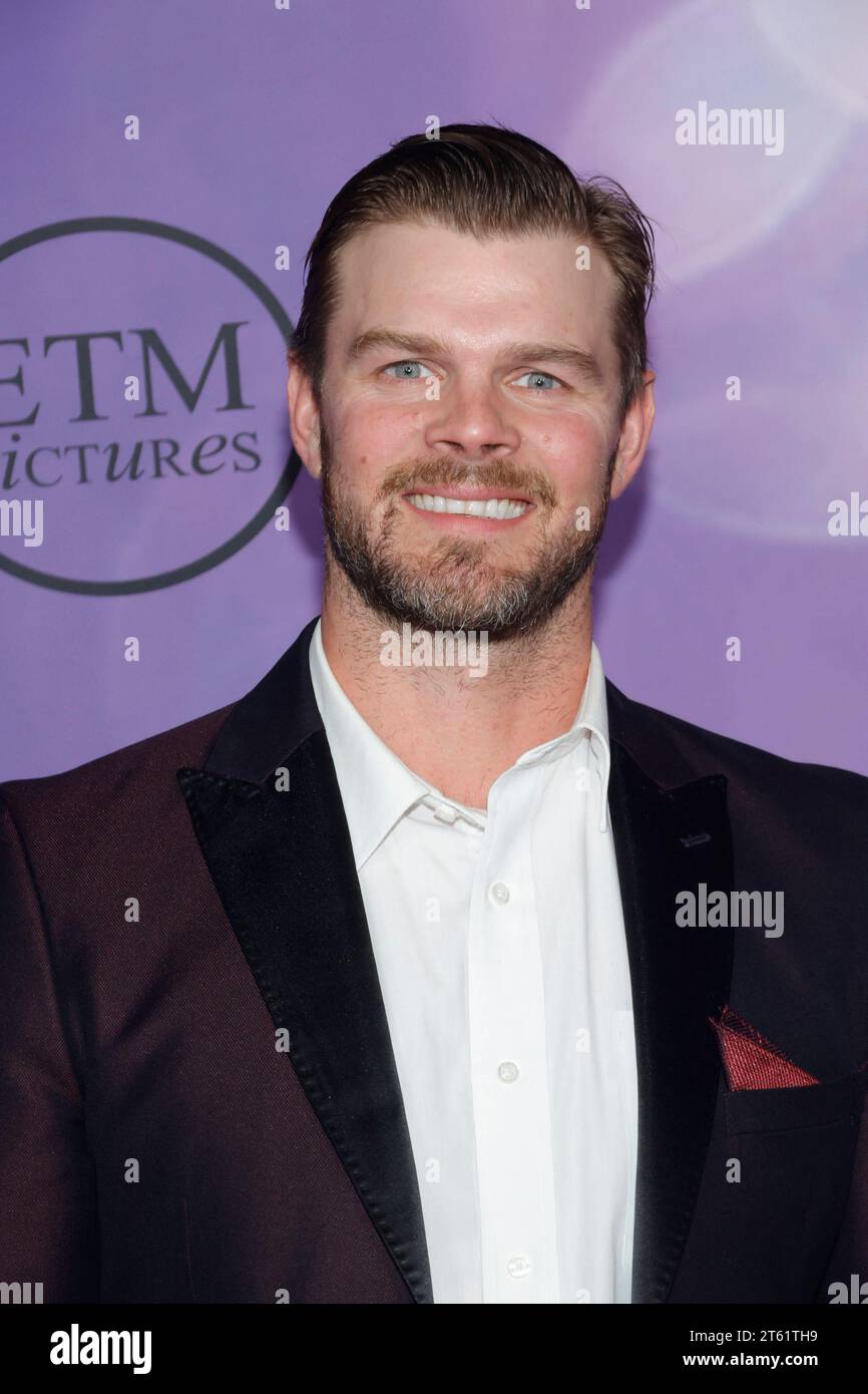 HOLLYWOOD, CA - NOVEMBER 7: Lars Slind at the world premiere of Holiday ...
