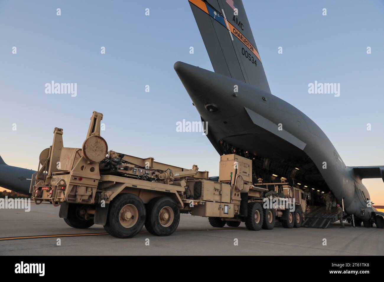 Soldiers assigned to the 1st Battalion, 7th Air Defense Artillery ...