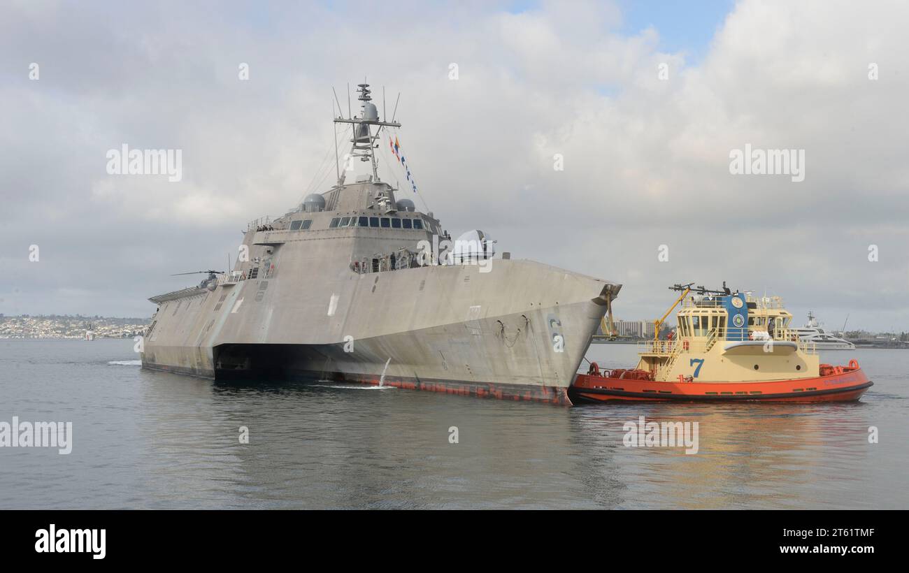 The Independence-variant littoral combat ship USS Jackson (LCS 6 ...